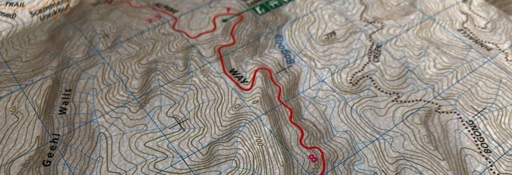 How to read a map for hiking in Australia