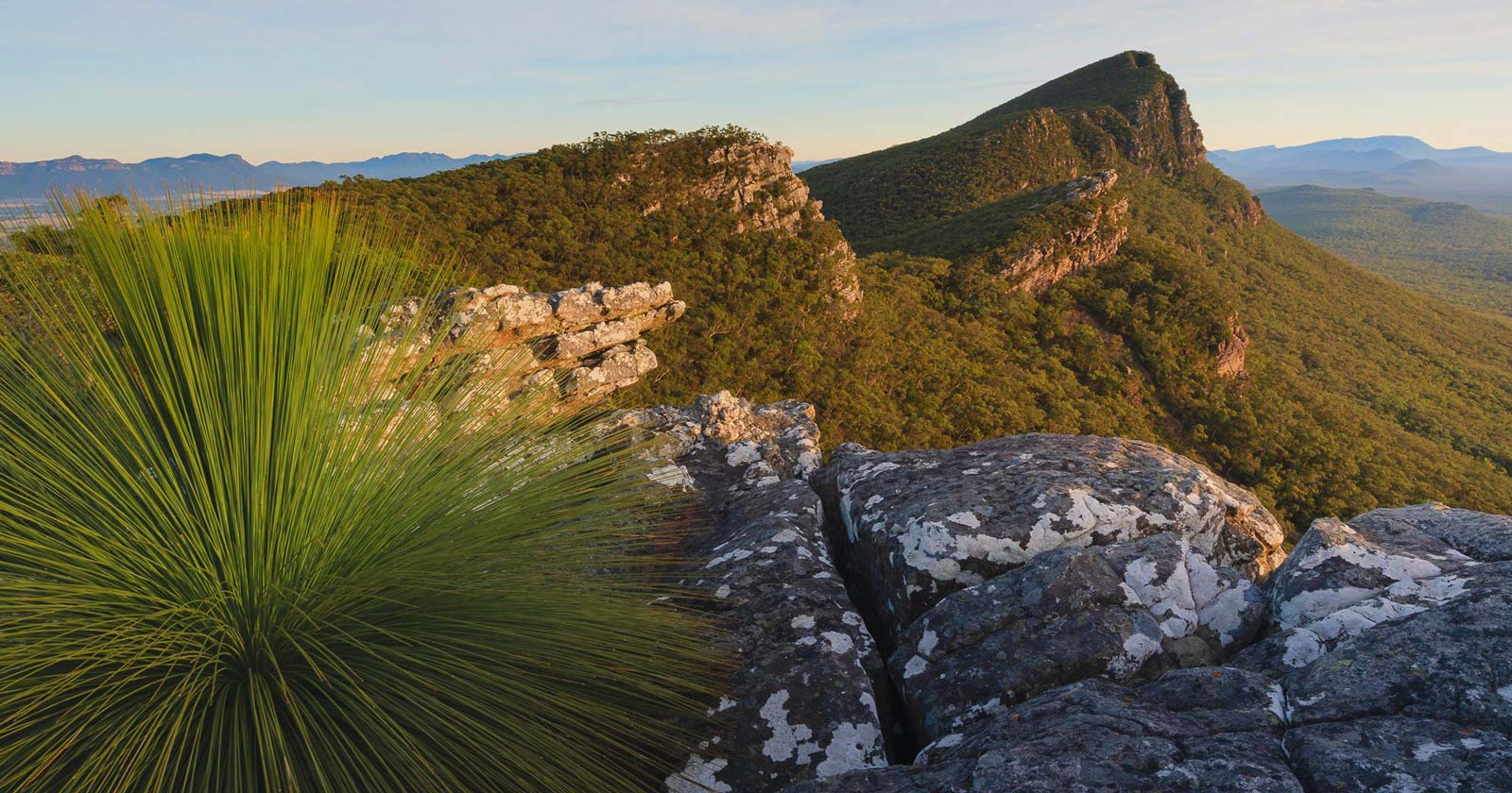 Signal Peak Hike (7.5km) - Grampians National Park, VIC