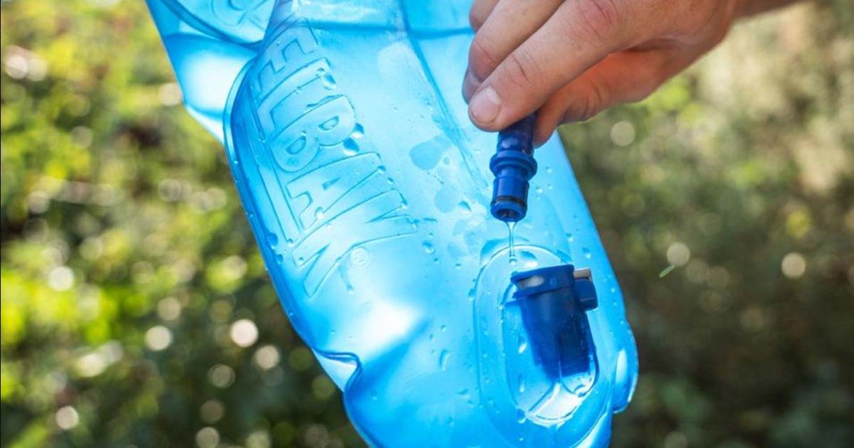Hydration bladders vs water bottles for hiking