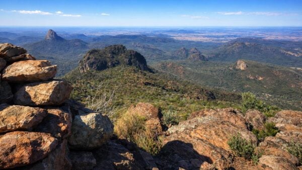 Warrumbungle National Park: Walking Among Ancient Volcanoes